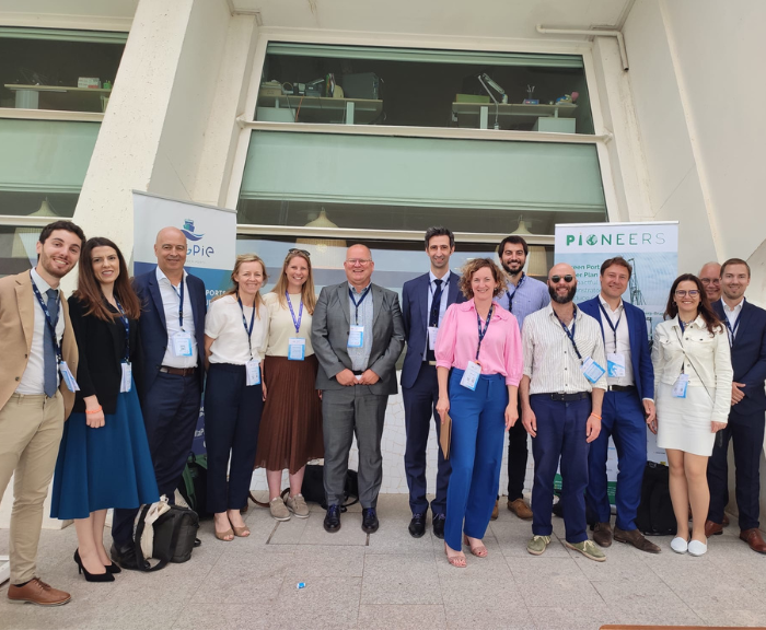 Flood Risk Management in the port of Rotterdam - AIVP